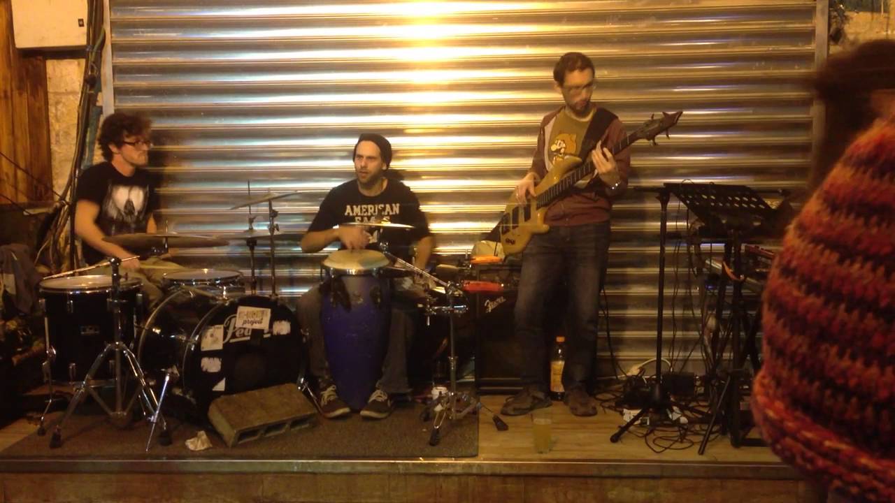 Black Schabes performs Wiggly's Way by MMW featuring Chemy Soibelman on ...