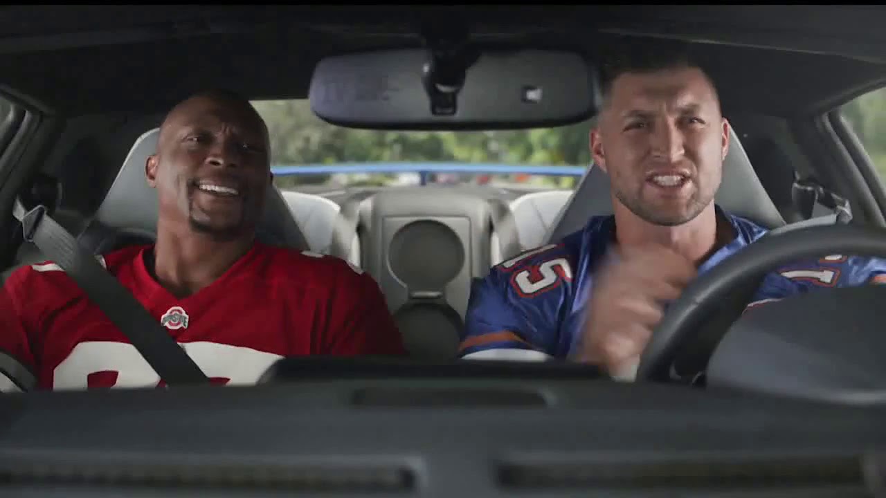 Nissan TV Commercial, 'Road to the Heisman House' Featuring Kyler ...