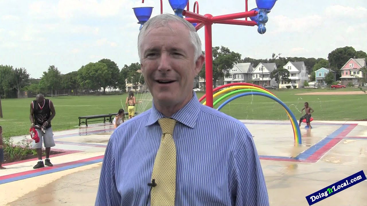 Splash Pad Opened At Newfield Park - YouTube