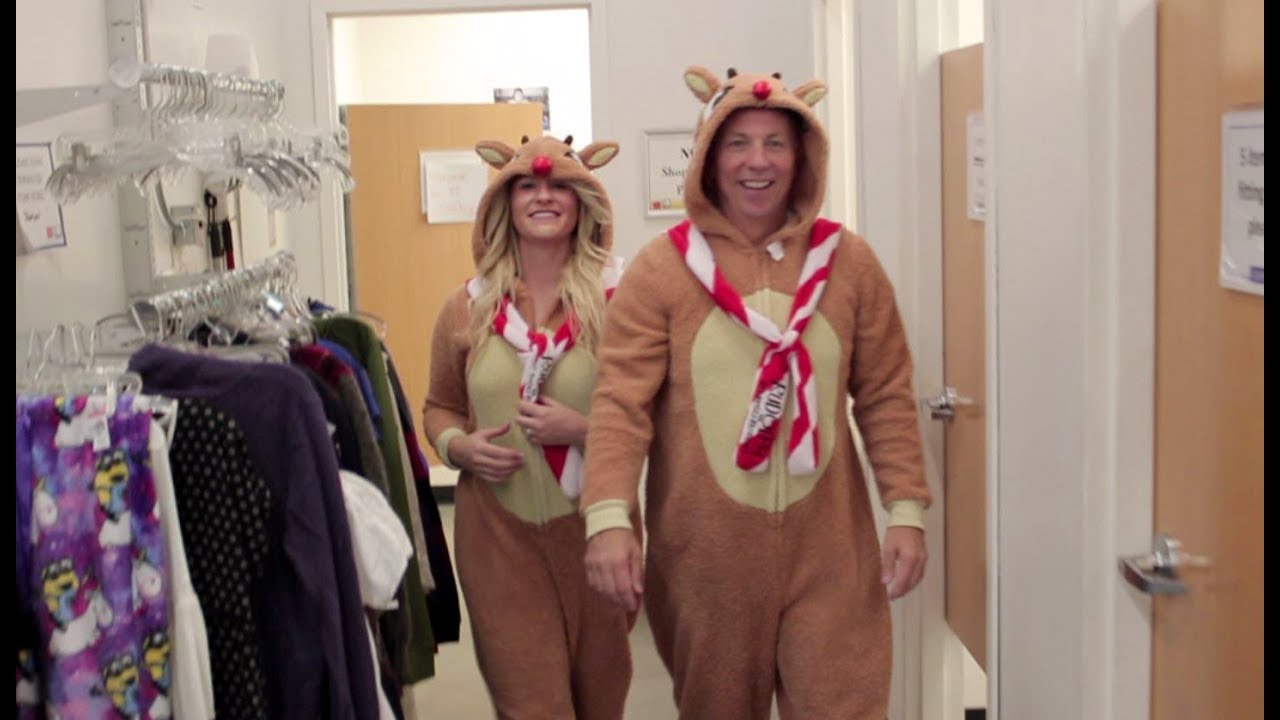 Dave & Ally Invade Goodwill in Search of Halloween Costumes - YouTube