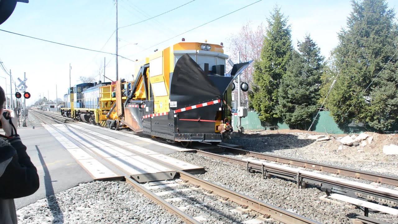 LIRR Extra 154 w/ "Darth Vader" Harsco Spreader @ Bethpage - YouTube