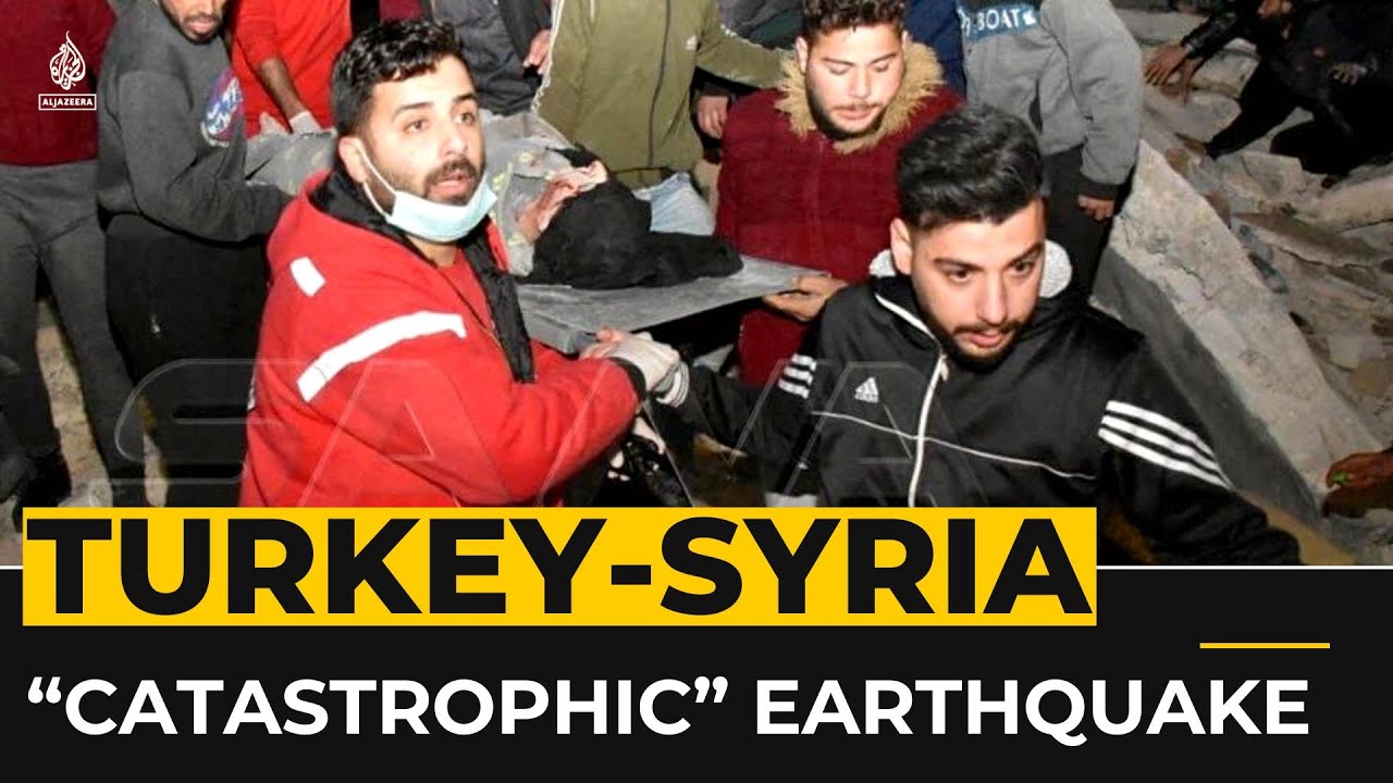 Hundreds dead as powerful earthquake shakes Turkey, Syria - YouTube
