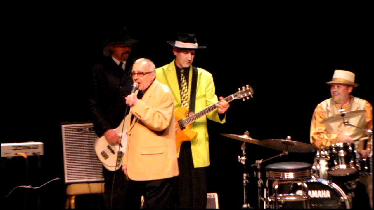 High Street w/ Danny Marona - Mack the Knife, Sun Valley - YouTube