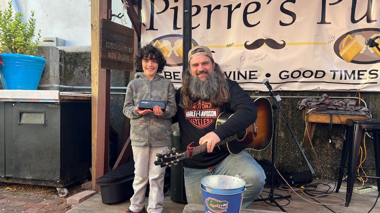 Josh Tennessee Worthy - "Ain't No Sunshine" with Elijah - YouTube