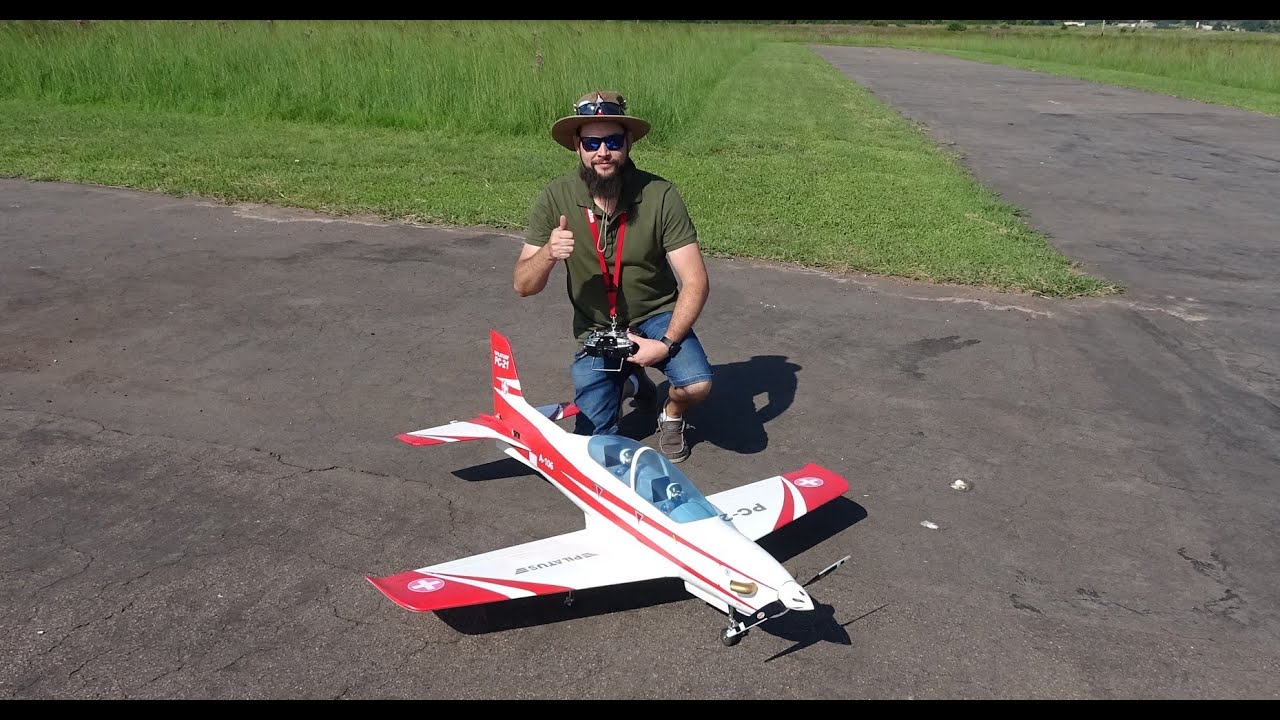 Sebart PC-21 50E in full motion, great flight by Heinrich Weyers. (4K) - YouTube