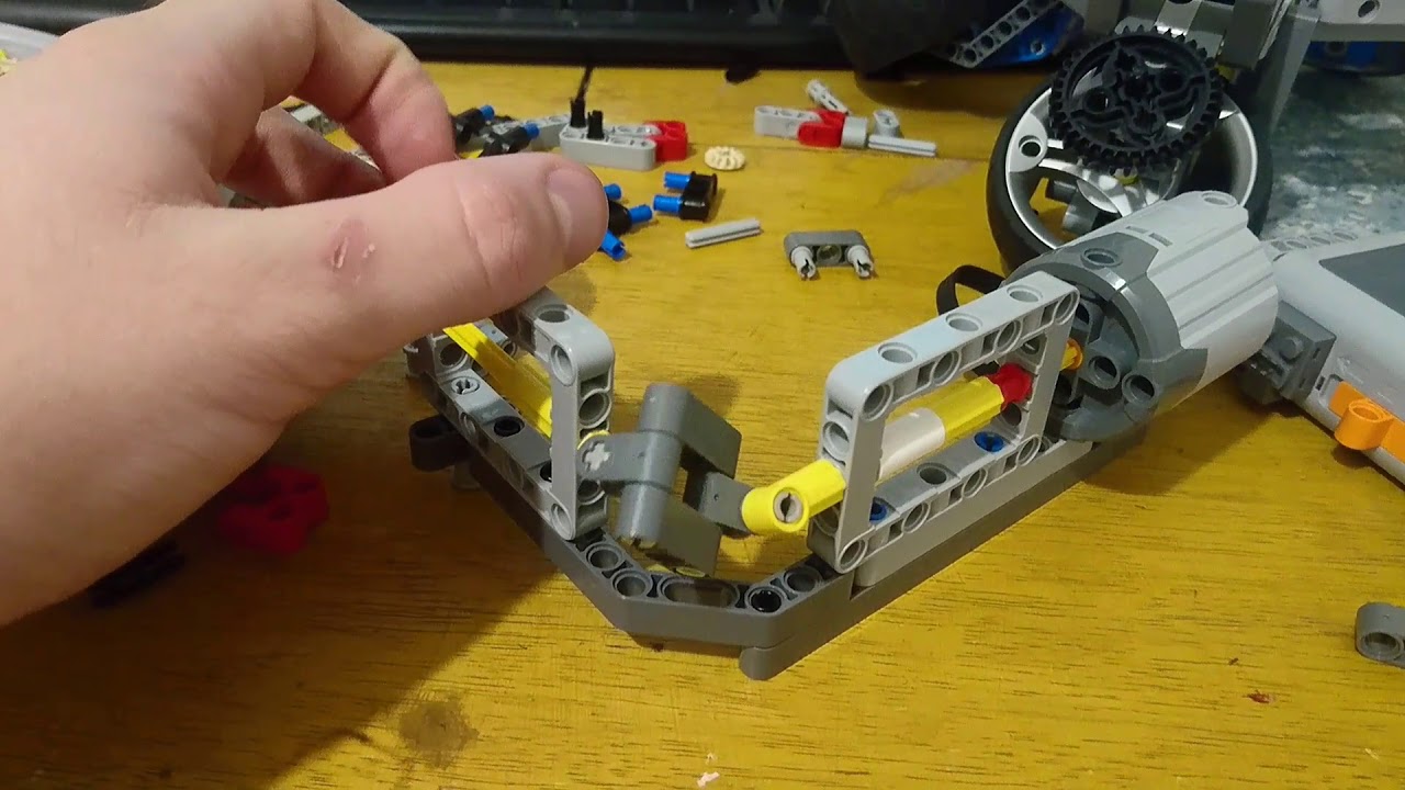 Lego compact cardan (CV) joint 90 degree - YouTube