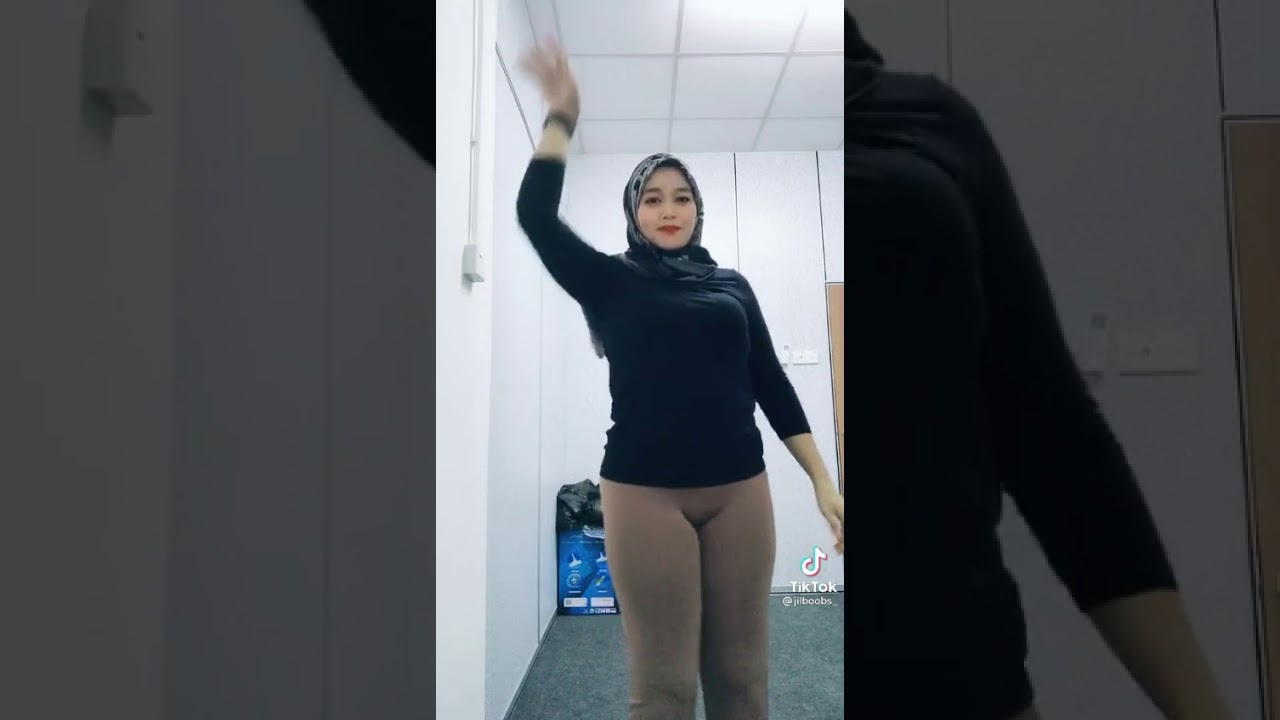 kumpulan tik tok jilbab ketat dan seksi - YouTube