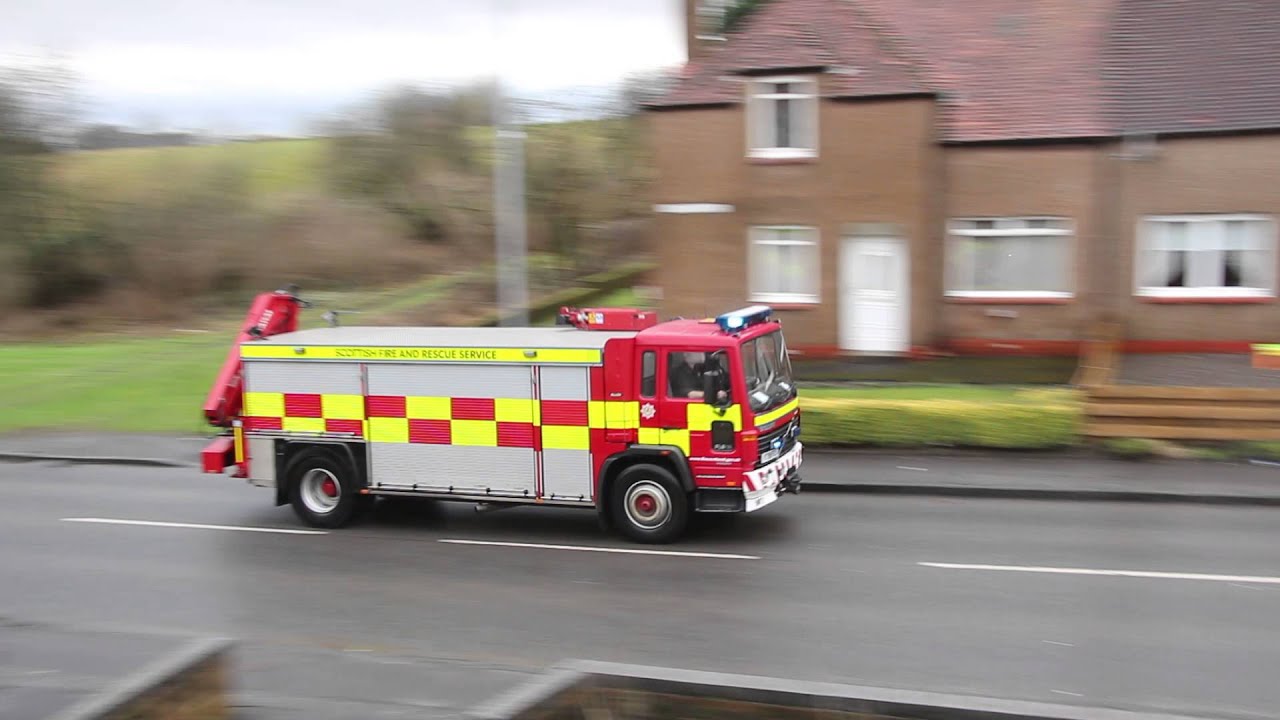 *RARE* - Scottish Fire & Rescue Service - Alloa Fire Engines Responding ...