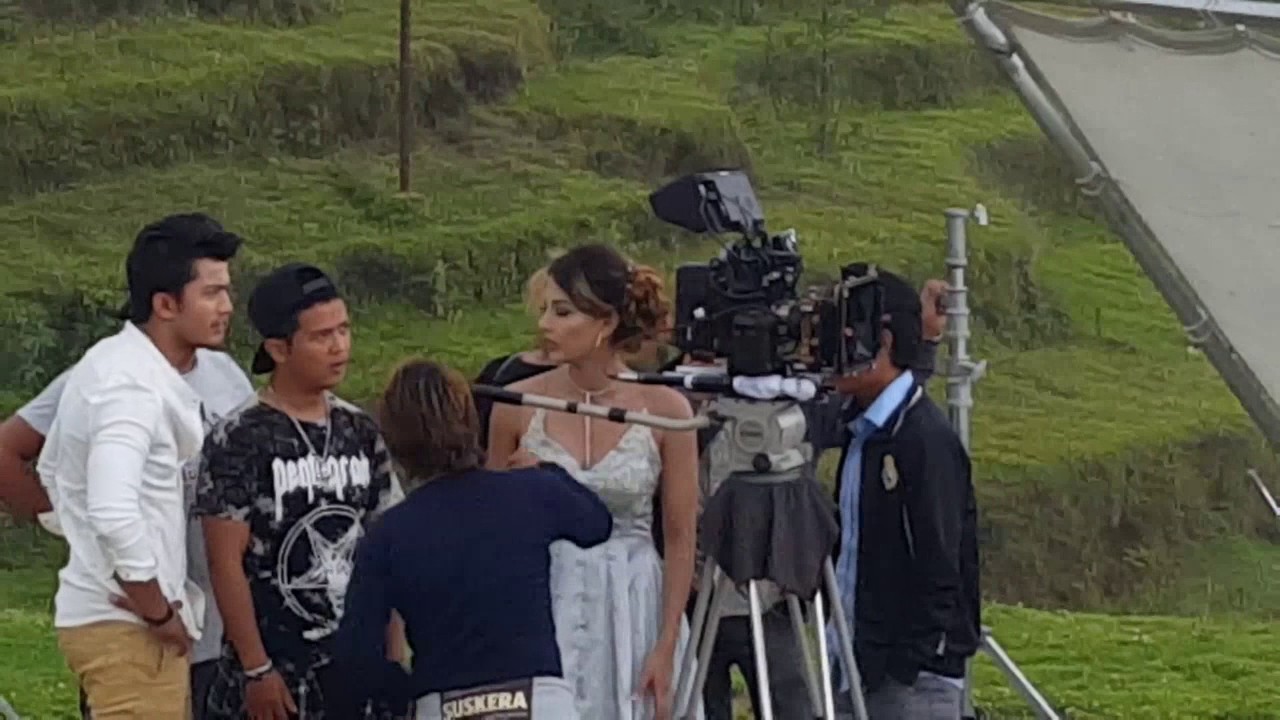 Samragyee RL Saha | New Movie Shoot @ Kakani | Timi Sanga | नयाँ गीत ...