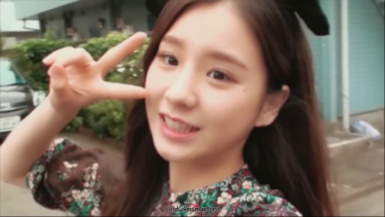 Heejin (Loona) Cute Moments - YouTube