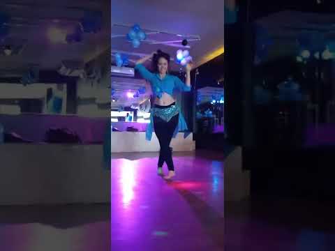 Medley Shakira Paula Raquel belly dance - YouTube