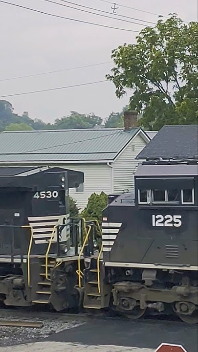 4530 and 1225 NS Locomotives - YouTube