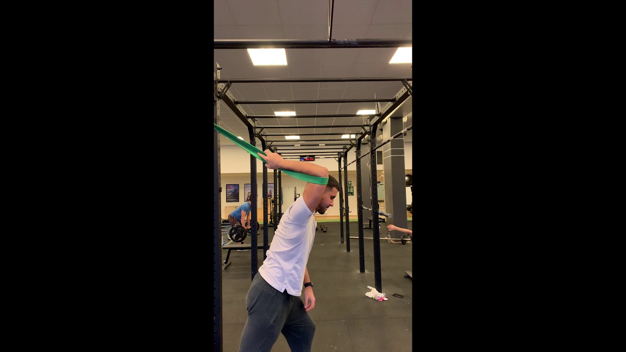 Banded Overhead Distraction with External Rotation Bias - YouTube