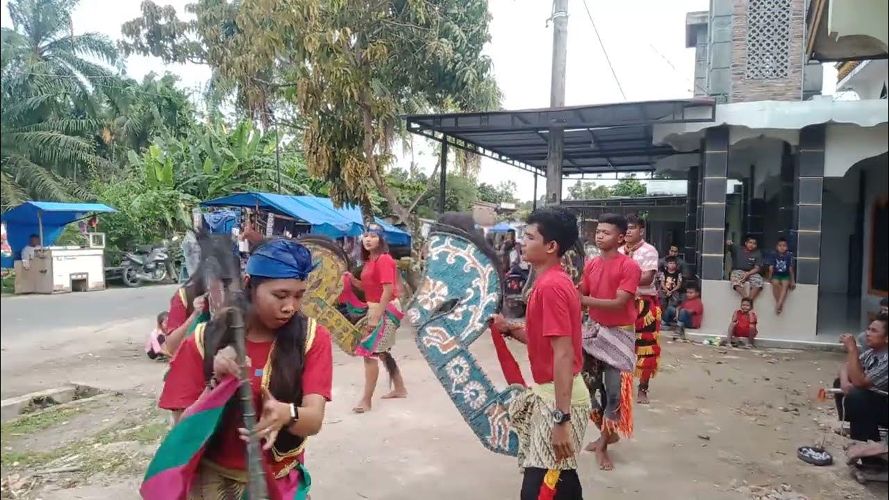 TARIAN JARANAN PUTRA JAWA LIVE SHOW SIAJAM - YouTube TARIAN JARANAN PUTRA JAWA LIVE SHOW SIAJAM - YouTube