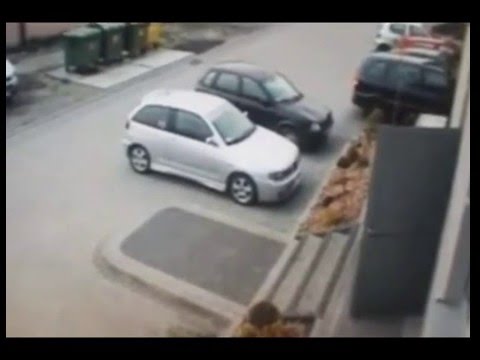 Bayan Sürücünün Park Etme Çabaları