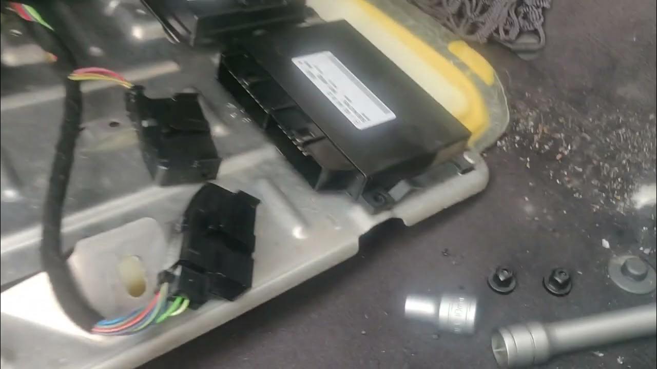 Mercedes-Benz E320 CDI W211 transmission control module location and ...