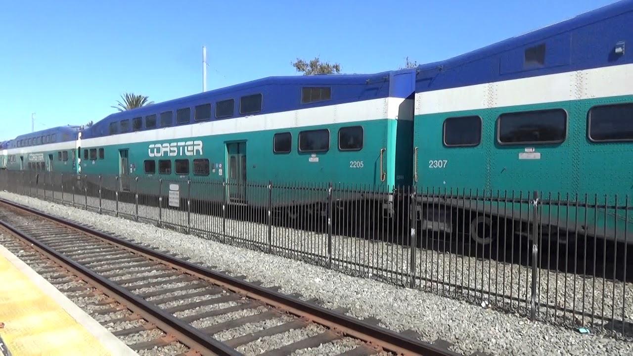 Coaster train 685 F40ph 2105 Depart to Oceanside - YouTube