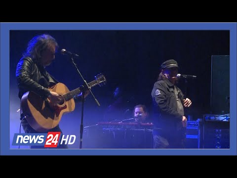 Tre musketjerët shqiptarë “ndezin” Greqinë,koncerti madhështor bashkon 2 popujt, vlerësime maksimale