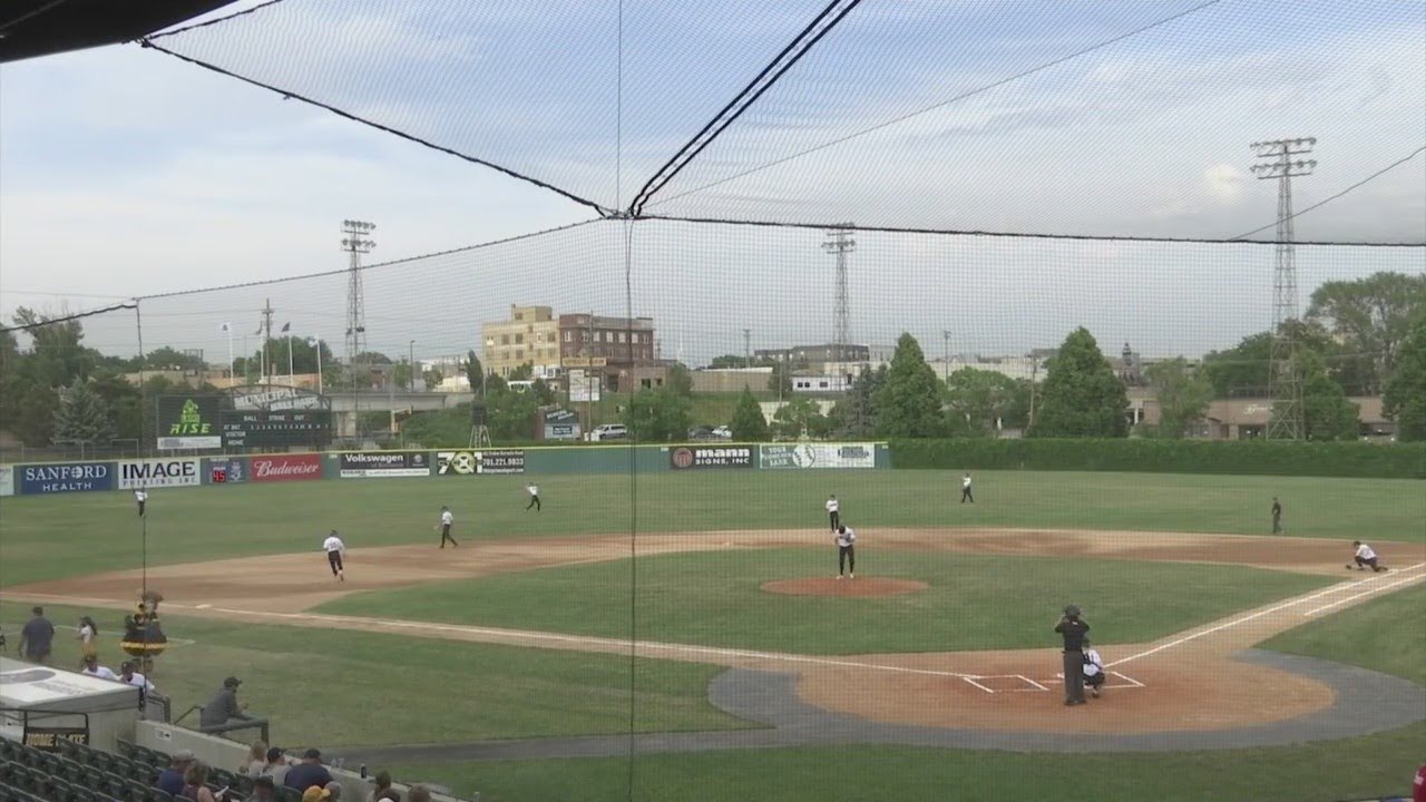 Bismarck Larks Baseball - YouTube