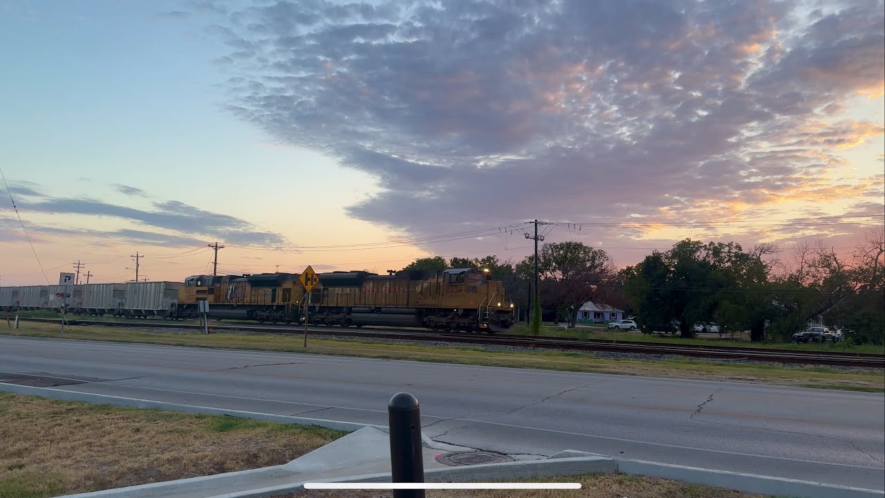 Union Pacific UP 8554 (EMD SD70ACe) on the Navasota Sub under a ...