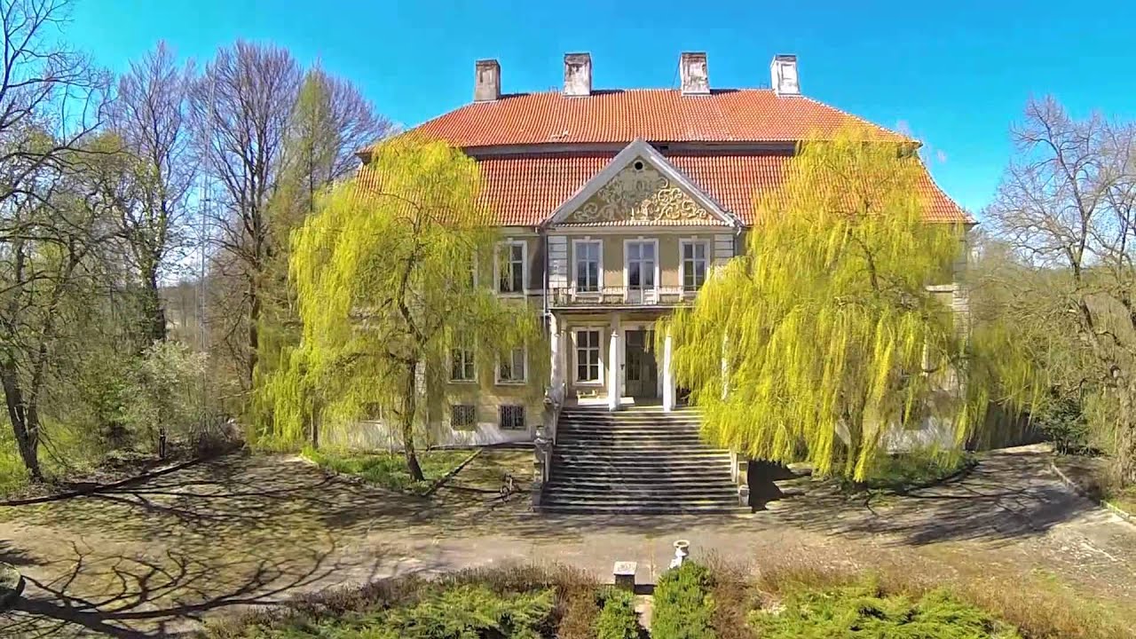 Pałac Barokowy w miejscowości Stolec - z lotu ptaka - YouTube
