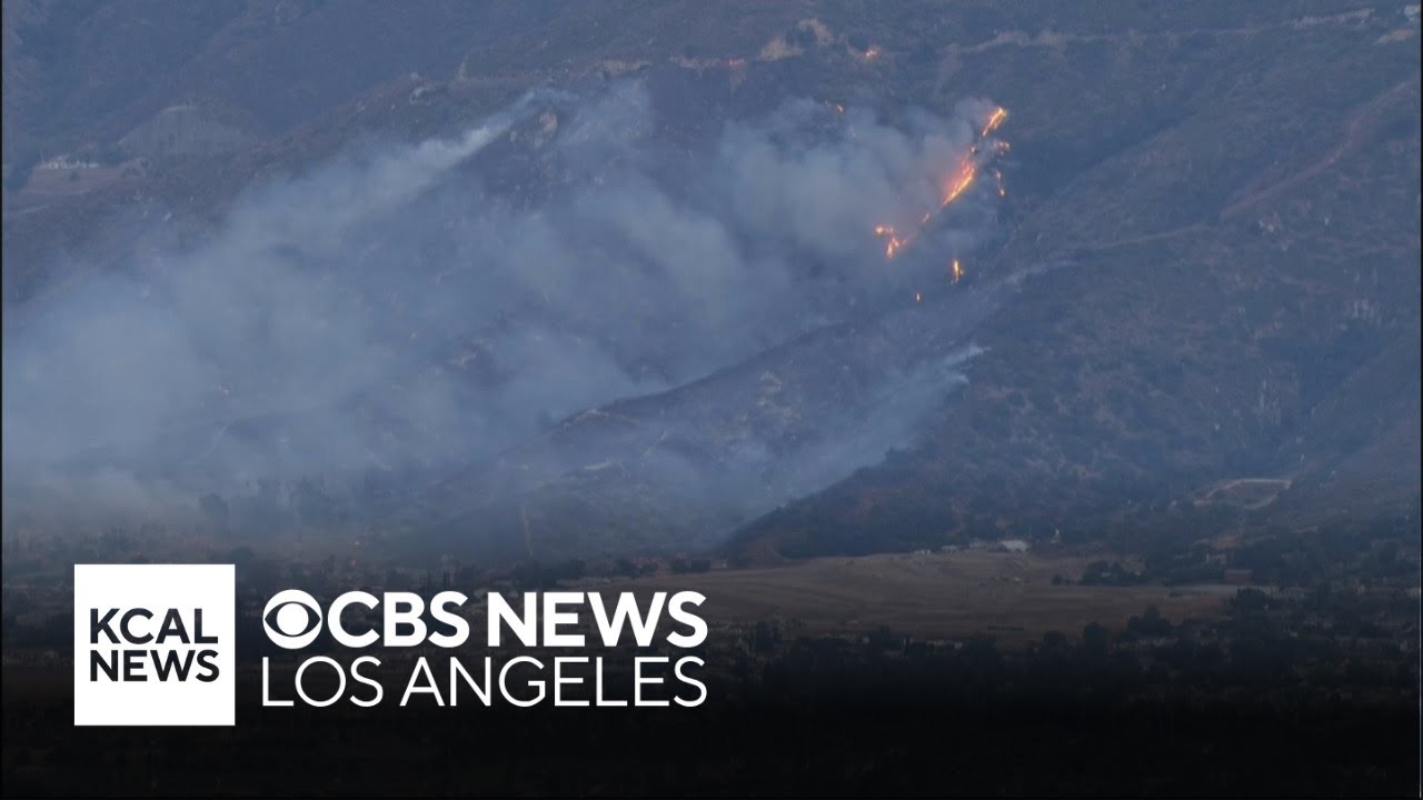 Macy Fire scorches the hillside above Lake Elsinore homes - YouTube