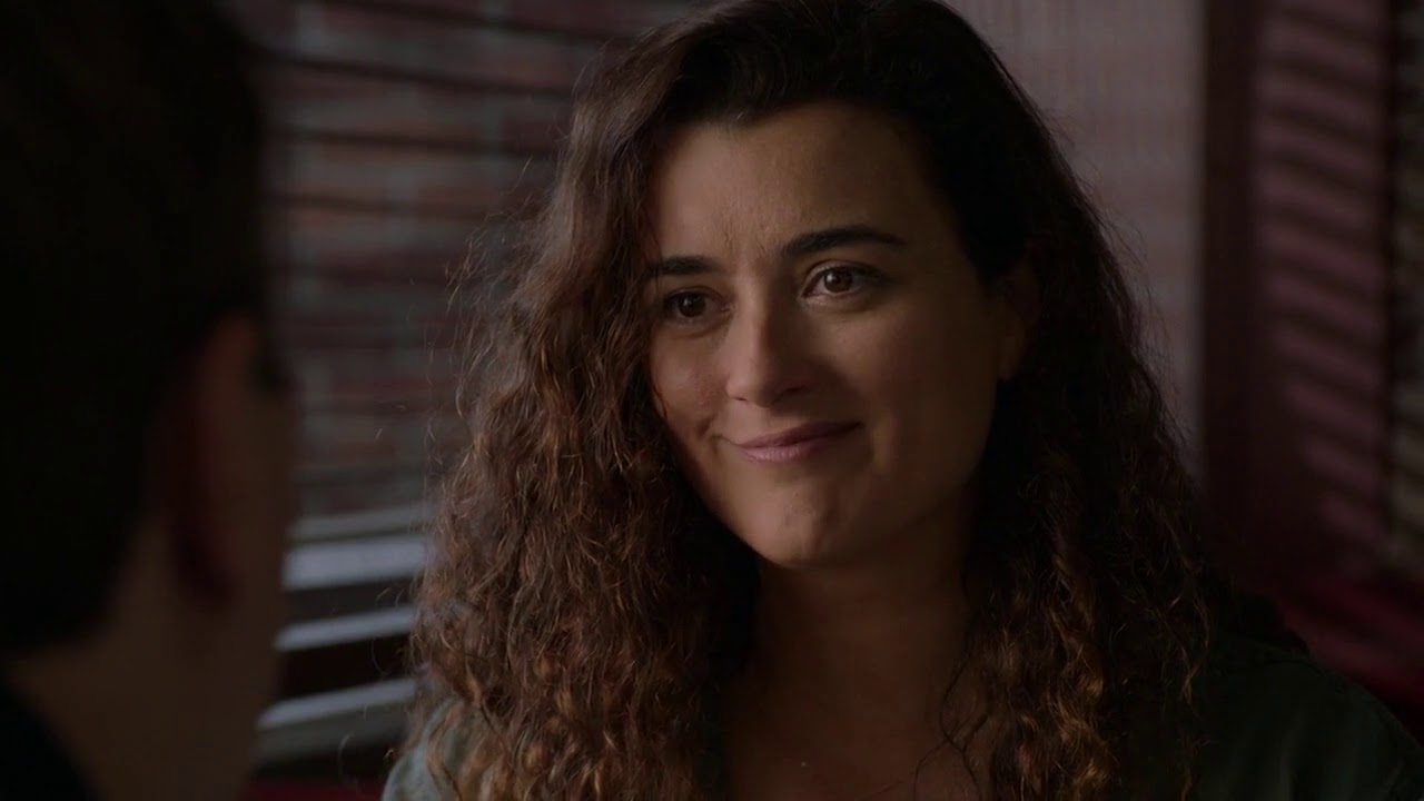 NCIS 17x02 - YouTube