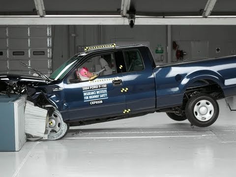 2004 Ford F-150 moderate overlap IIHS crash test - YouTube