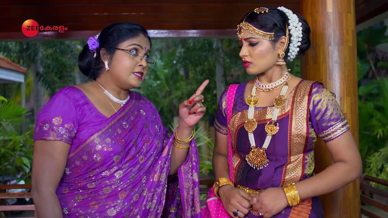 Kabani - best scene - 146 - Gopika Anil, Krishna, Keerthana Anil - Zee ...