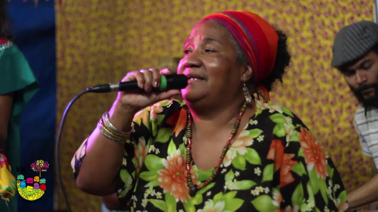 Martinha do Coco - Coco do Cerrado - YouTube