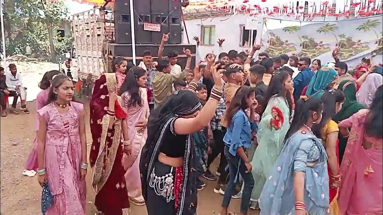 aadivasi teamli dance kanase - YouTube