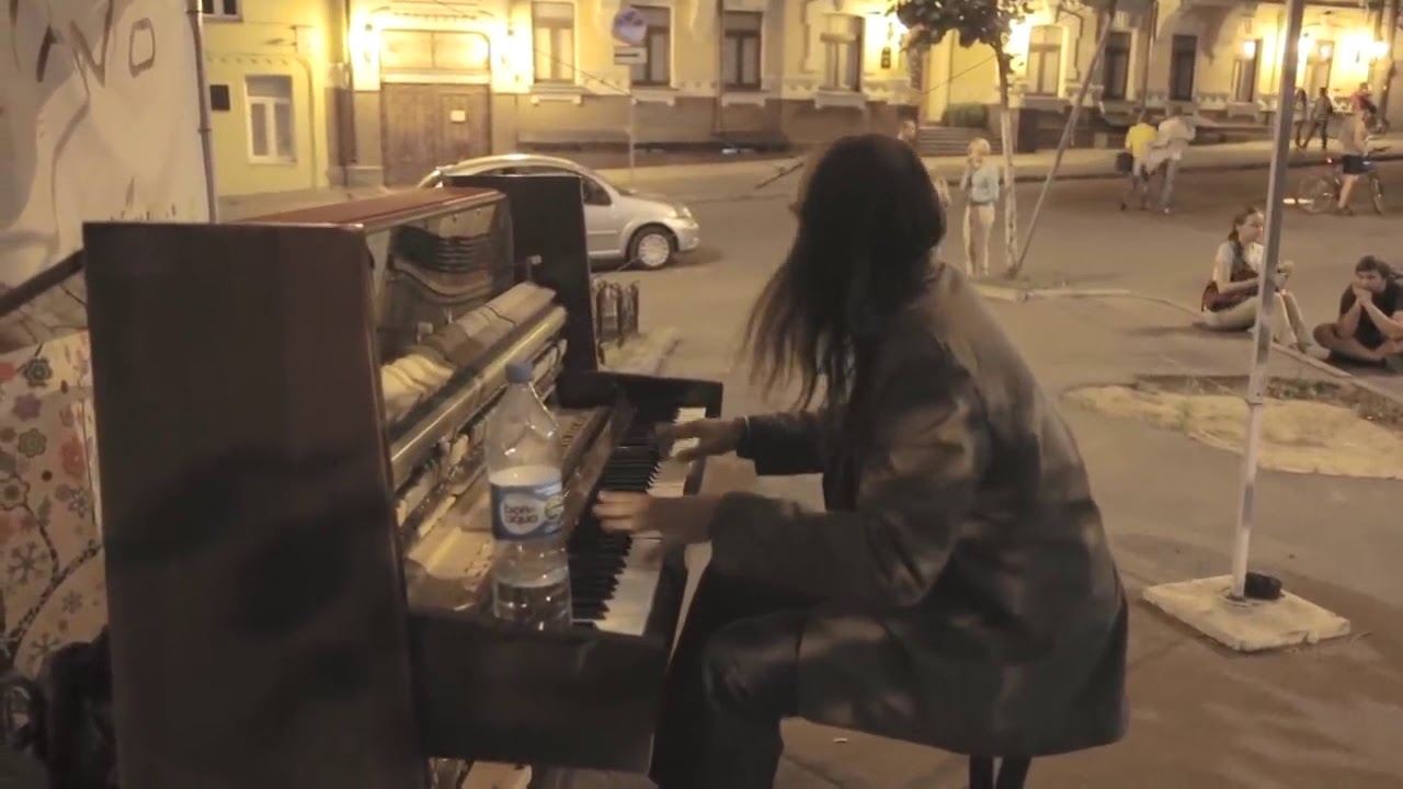 Street piano play by Homeless Man / AMAZING 😍 - YouTube