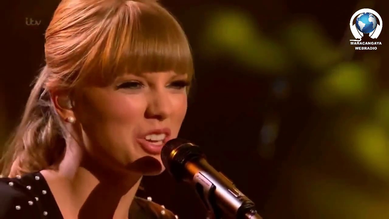 Taylor Swift & Ed Sheeran - Everything Has Changed (Live) - YouTube