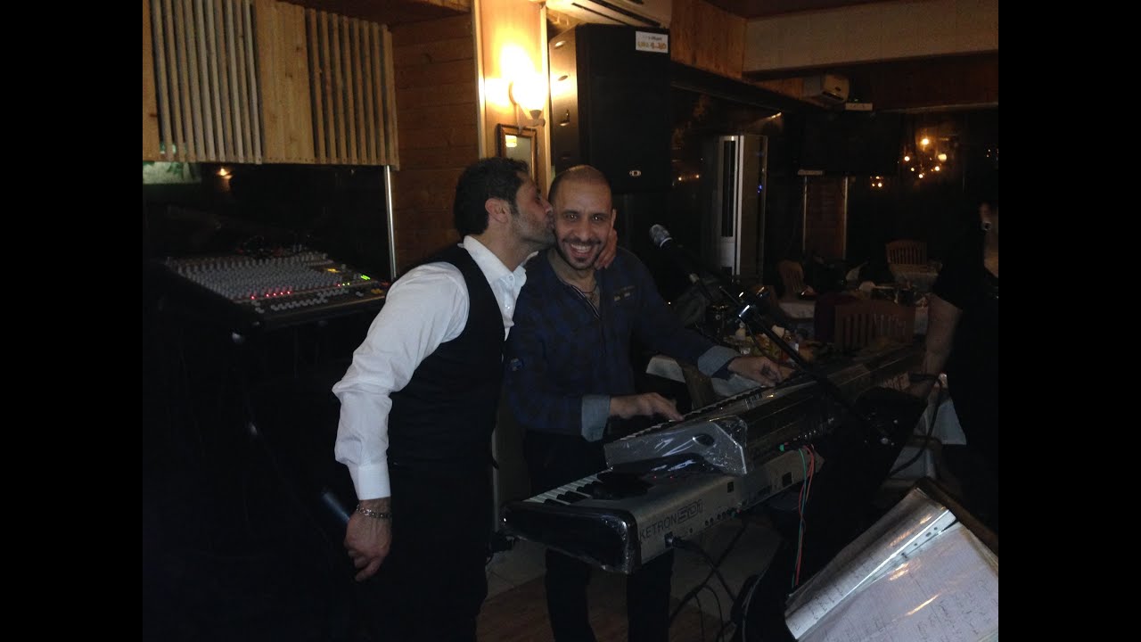 Assyrian 01 khlola singer johny jalel & keyboard raed yousif - YouTube