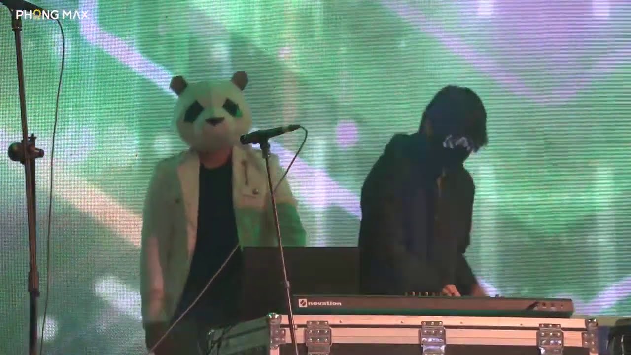 Ngây Thơ - Tăng Duy Tân x Phong Max live *Phong Max và điệu nhảy con ...