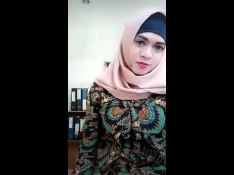 Guru cantik seksi lagi sange, nekat pamer toket gede | Live Bigo
