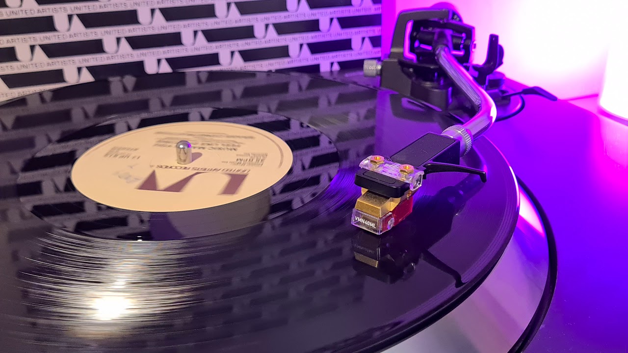 Brass Construction ‎– Music Makes You Feel Like Dancing - 1979 (4K/HQ ...