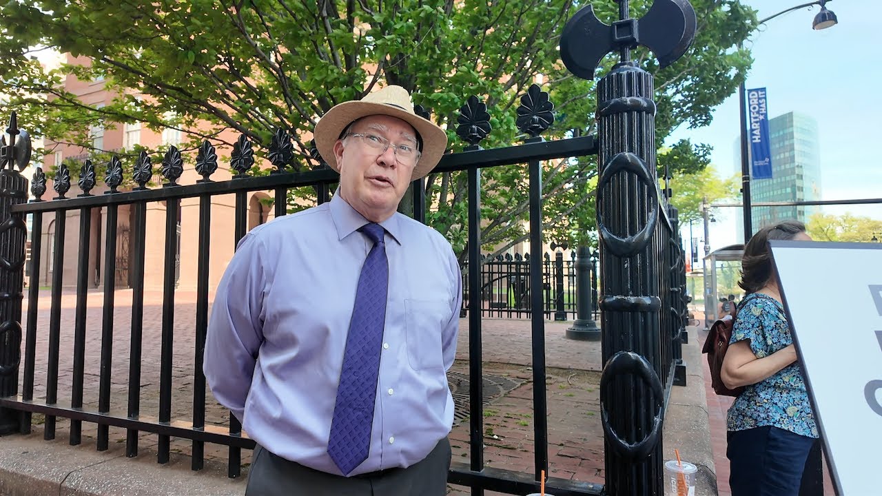 Norman Witnesses to Steve a Jehovah's Witness in Hartford, CT on May 21 ...