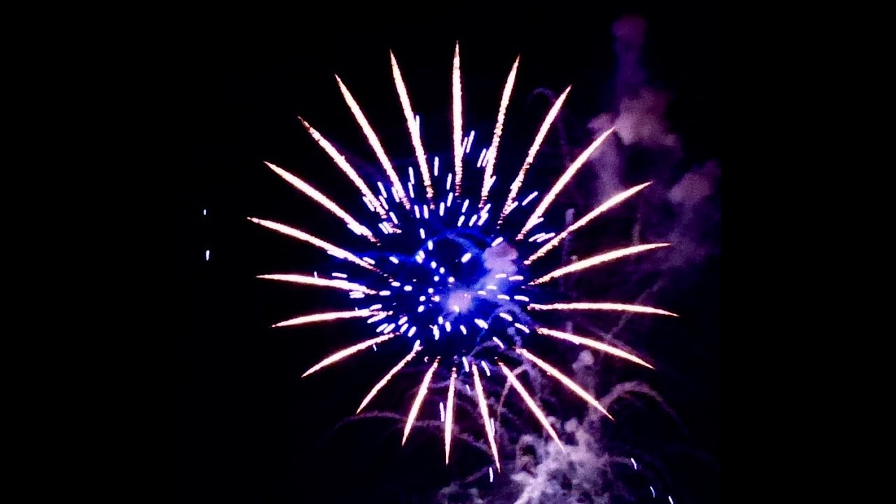 Longmont Fireworks (and crescent moon) - July 4, 2019 - YouTube