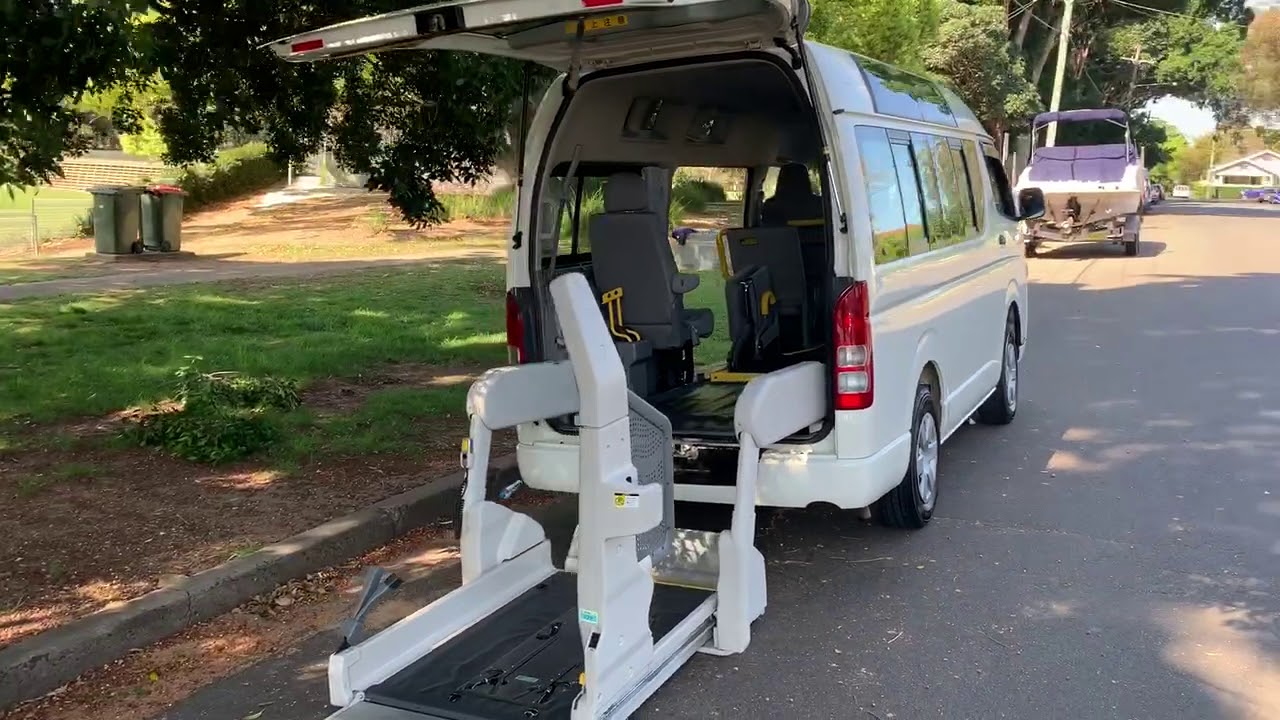 Hiace welcab 3.0 4WD Turbo Diesel WHeelchair Access Van www.SunRIseCars ...