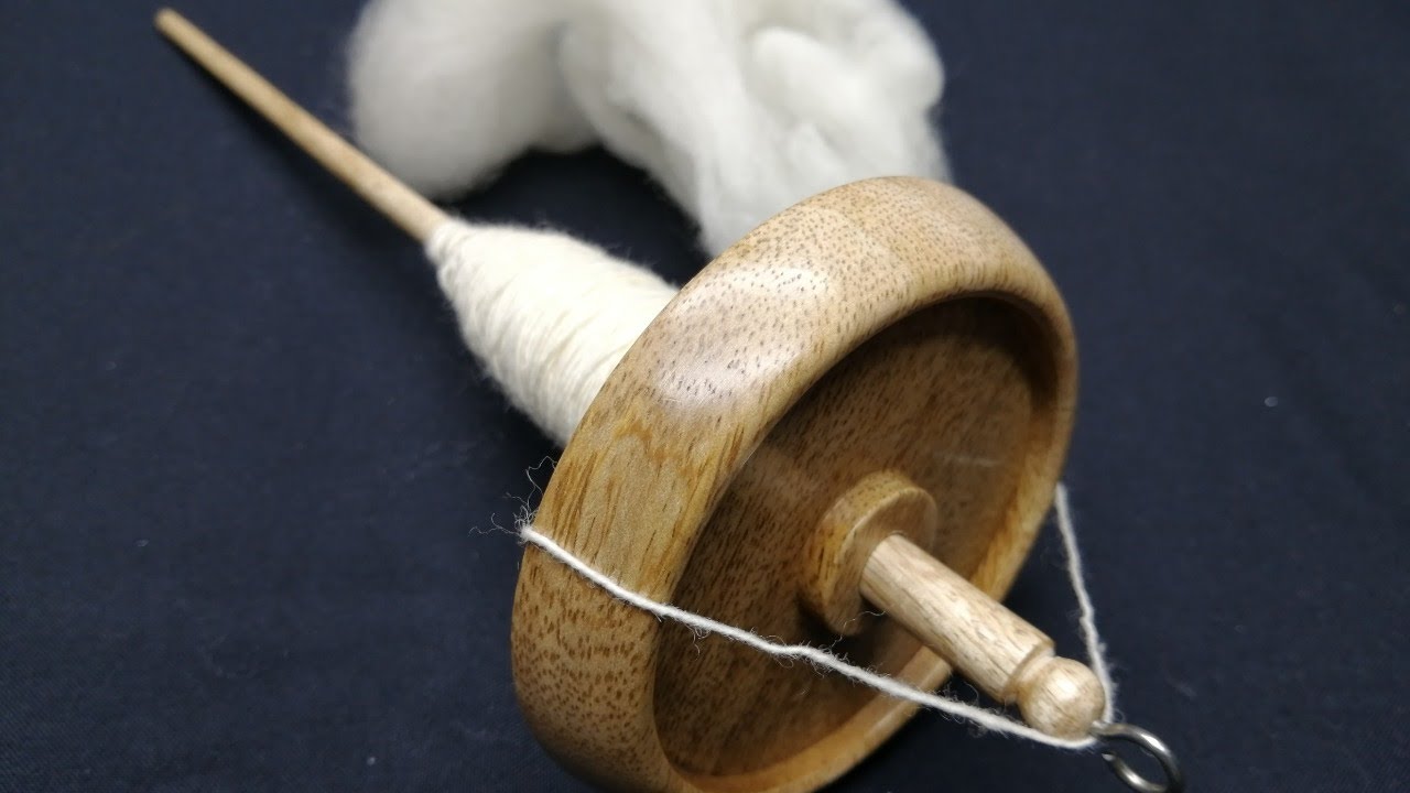 Initiation au filage au fuseau - YouTube