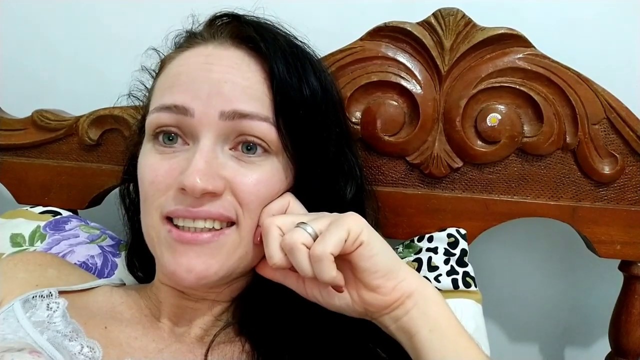 VLOG : ROTINA CUIDADO COM AS UNHAS DE FIBRA/ CHÁ DE FRALDA/ JANTA /MEG ...
