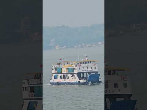 Samsung zoom, Joko Tole kapal legend penyeberangan Suramadu - YouTube