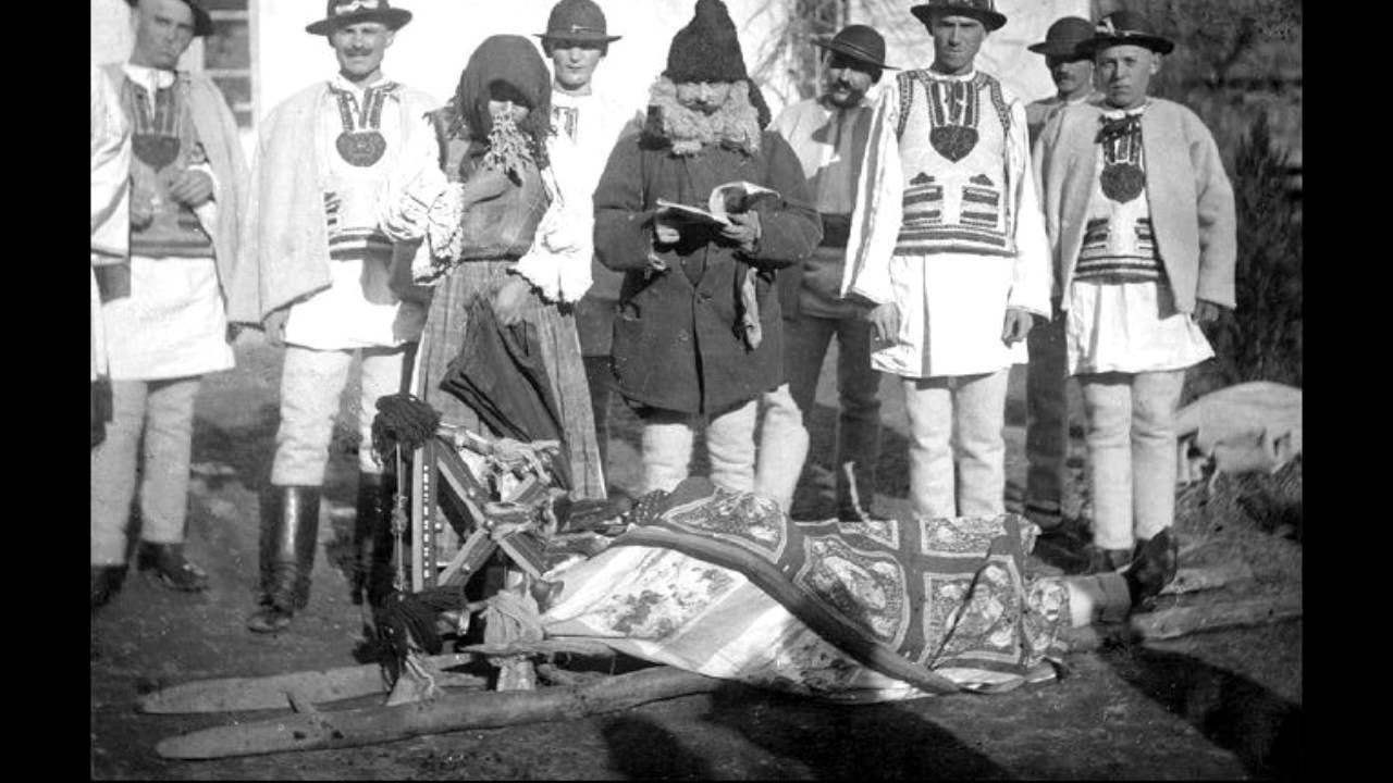 Țurca / Goat ritual - YouTube