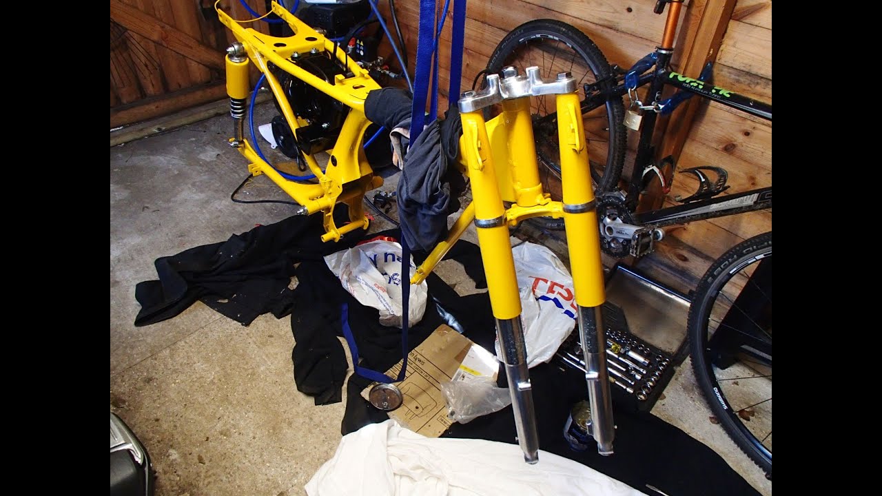 Honda cb125s restoration pt-45 fork fitting - YouTube