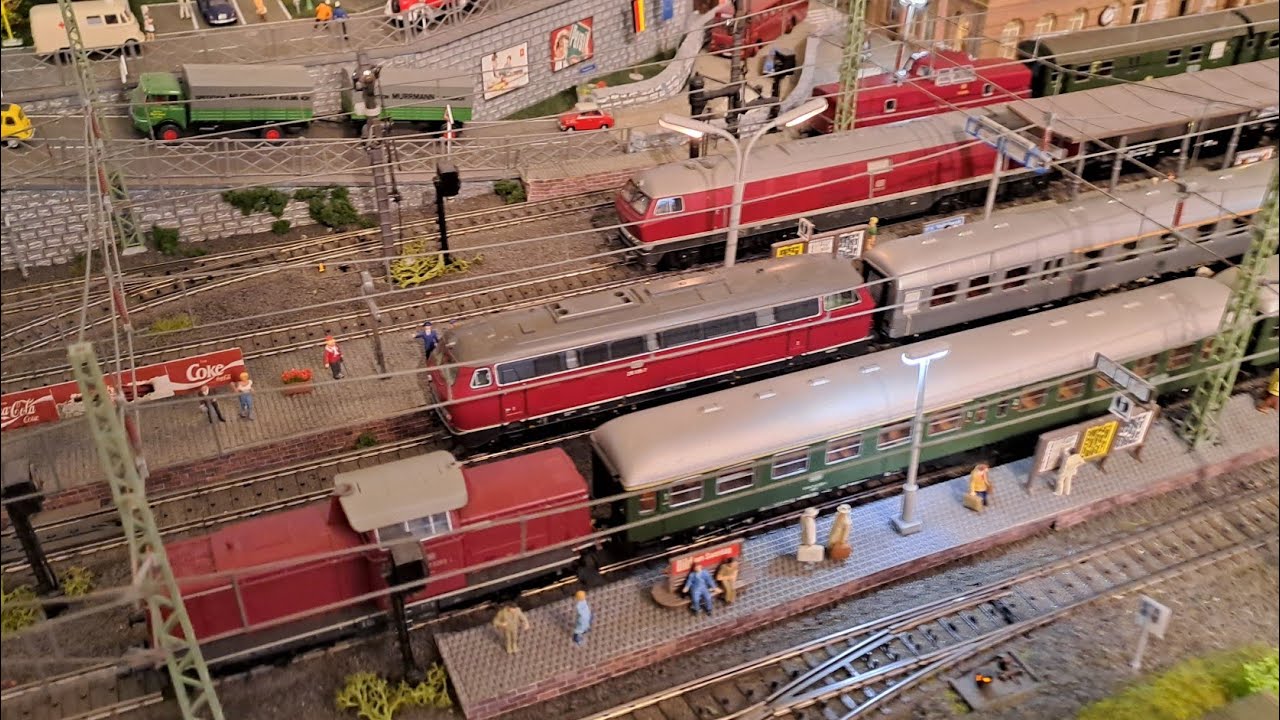 Diesellokomotiven der Deutschen Bundesbahn auf der Modellbahn - YouTube