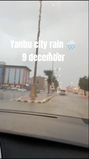 yanbu city rain #allah ki rahmat baras rahi hai #islamicvideo ...