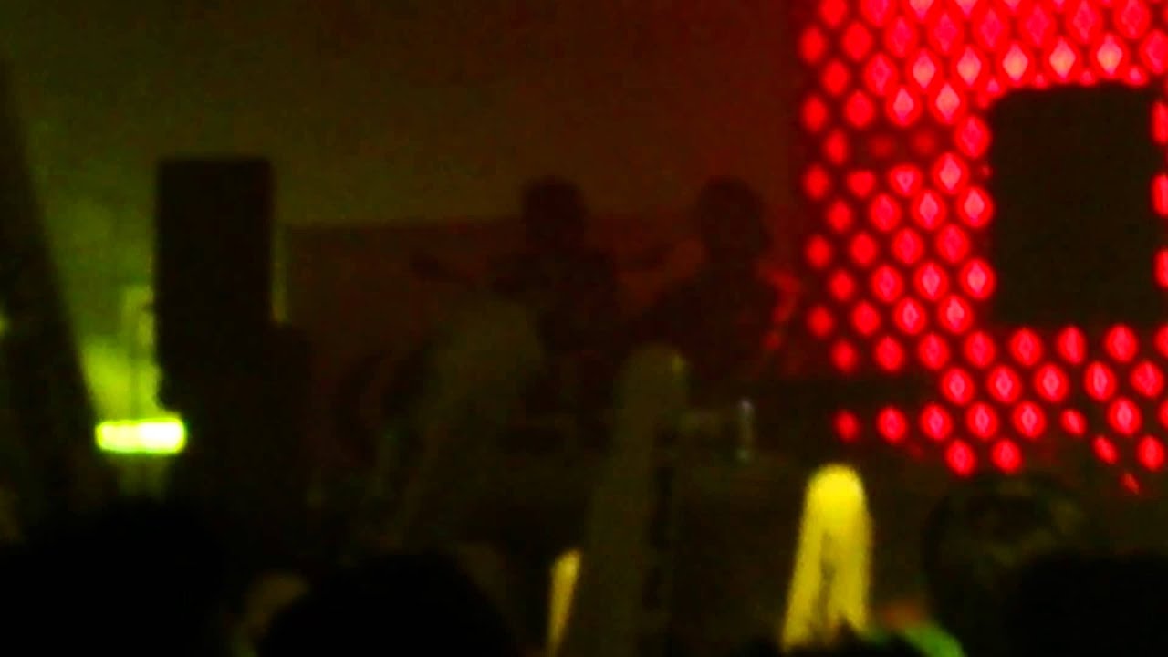 Beat 100.9 dj Wallace - YouTube