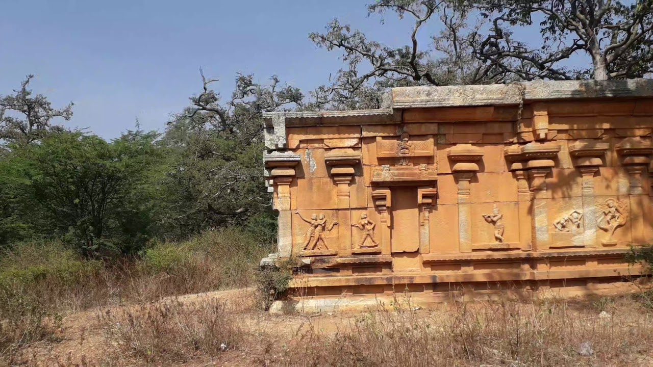 Nallur Tamarind Grove, Nallur Fort and A dilapidated stone temple ...