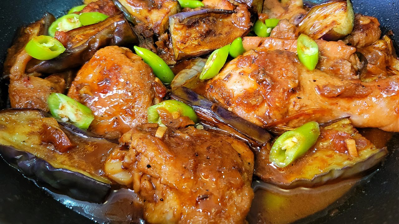 BINAGOONGANG MANOK | (Chicken Binagoongan with Eggplant) - YouTube